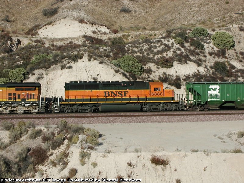 BNSF 6888